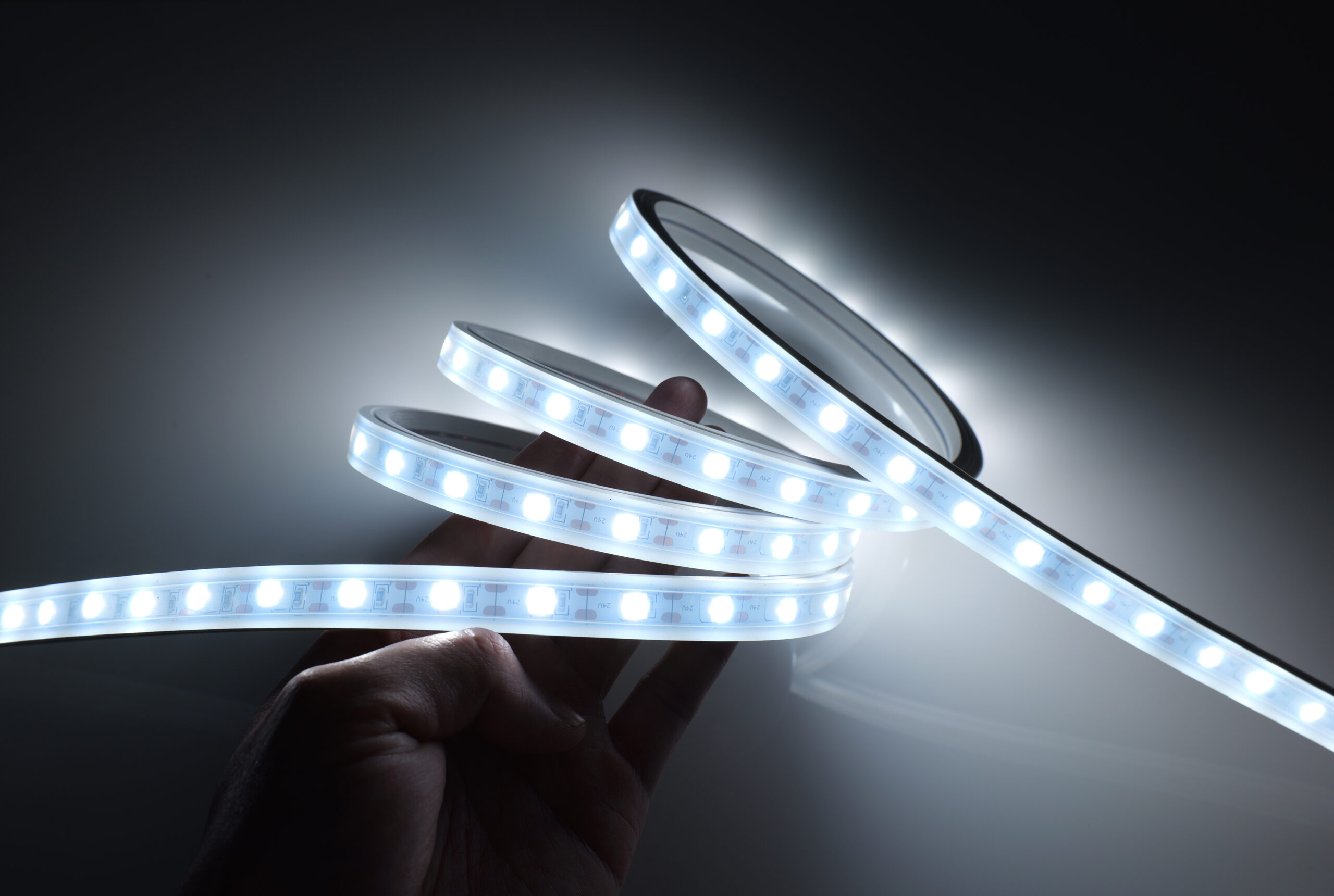 Integrated lens and chips light strip of High Quality - Ledia Lighting